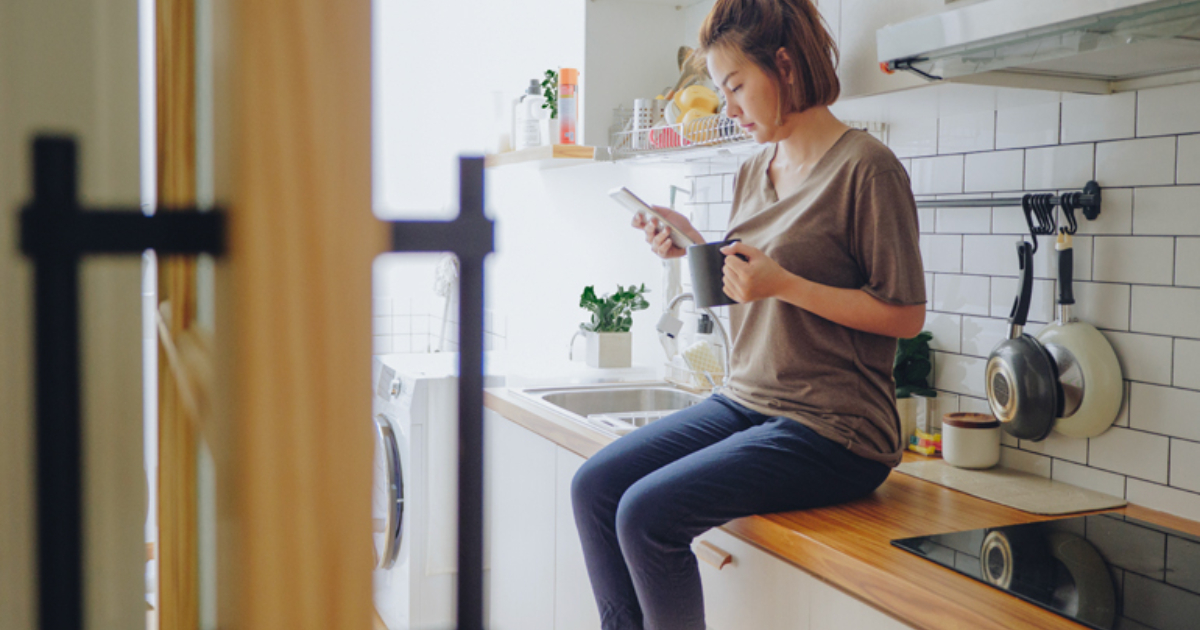 How does the bank investigator scam work? | TD Stories