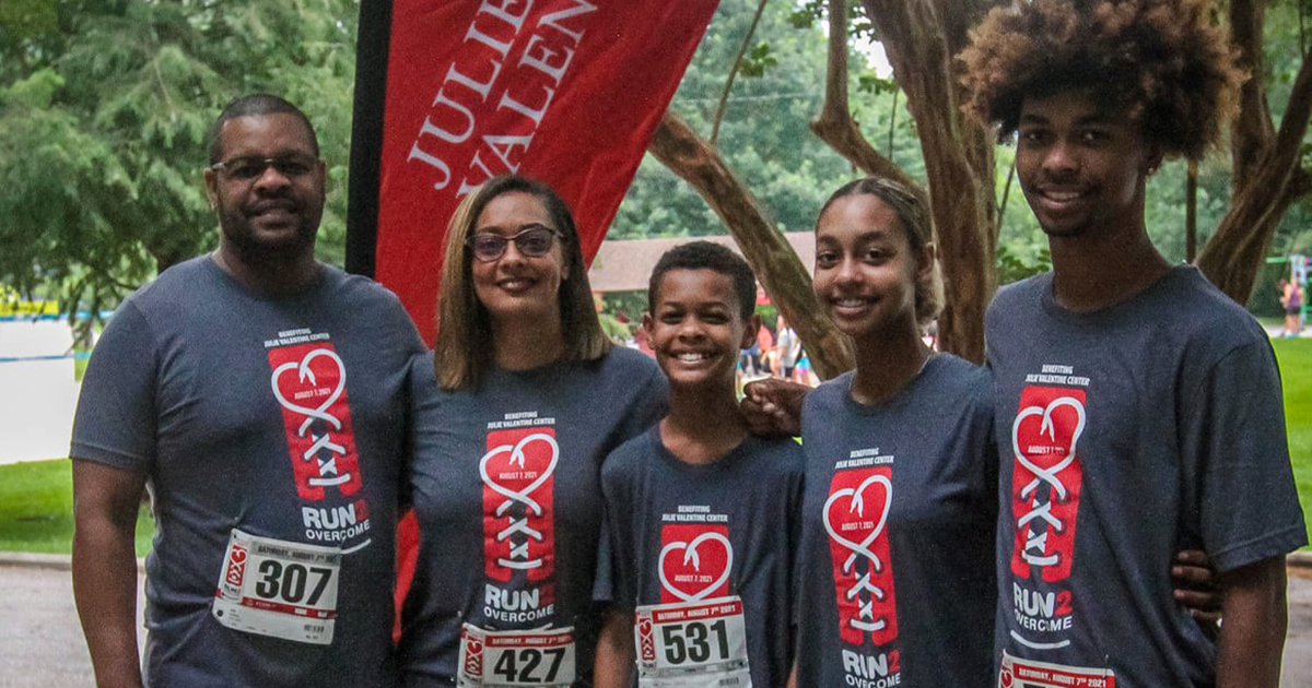 Kim Davis Helps Others Because of Her Own Life's Challenges | TD Stories